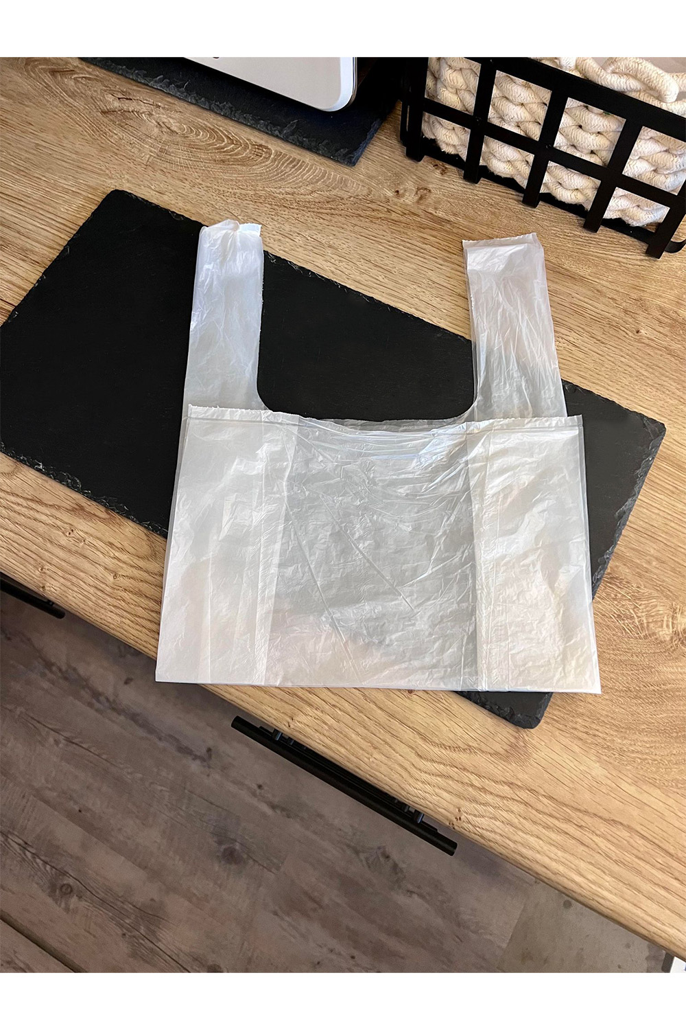 Best Way To Fold Your Plastic Bags To Maximise Storage! - Mental Scoop