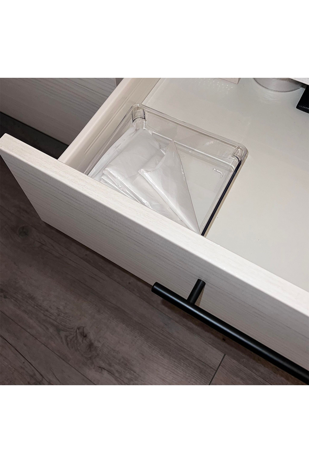 Best Way To Fold Your Plastic Bags To Maximise Storage! - Mental Scoop