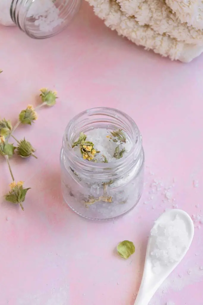 14 Of Our Favorite Lip Scrub Recipes For Soft Lips! - Mental Scoop