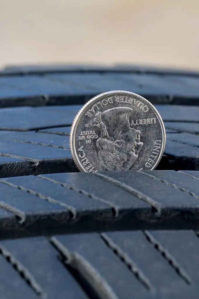 How To Use A Quarter To See If Your Tires Need Replacing! - Mental Scoop