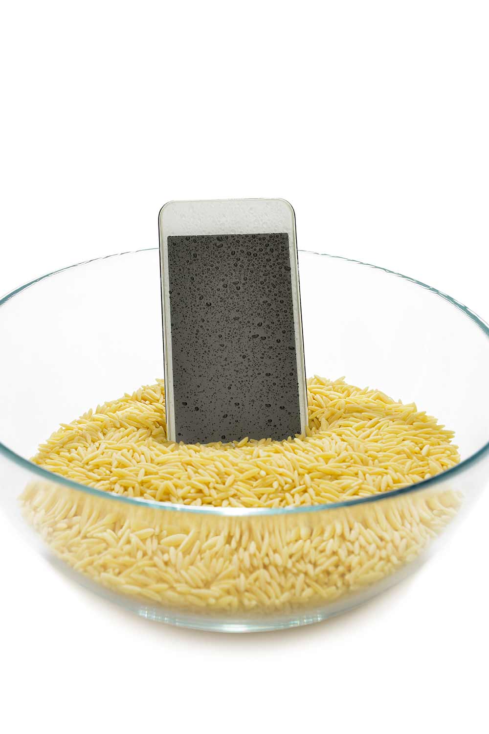 Does Placing Your Water Damaged Phone In Rice Really Work? - Mental Scoop
