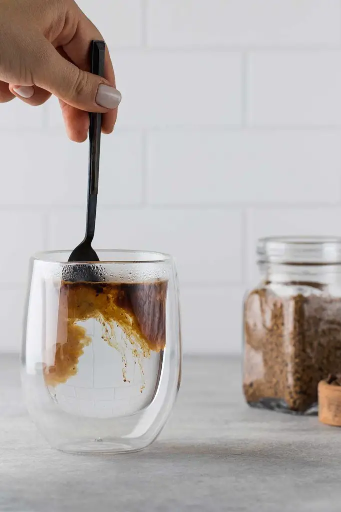 The Right Way To Make Instant Coffee! - Mental Scoop