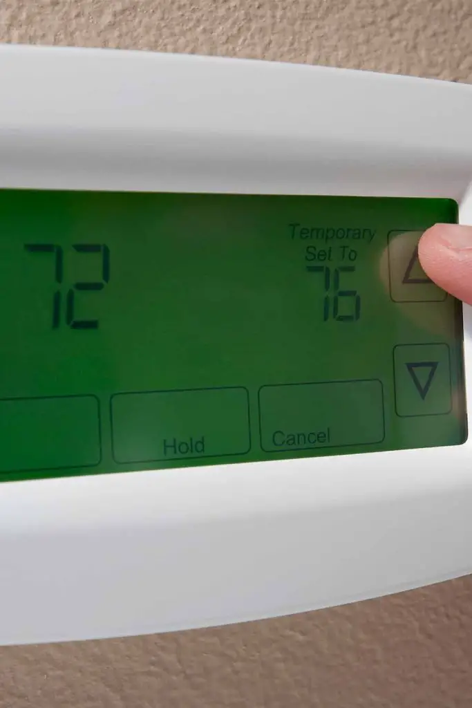 Save Money and Stay Cozy with the Right Winter Thermostat Setting ...