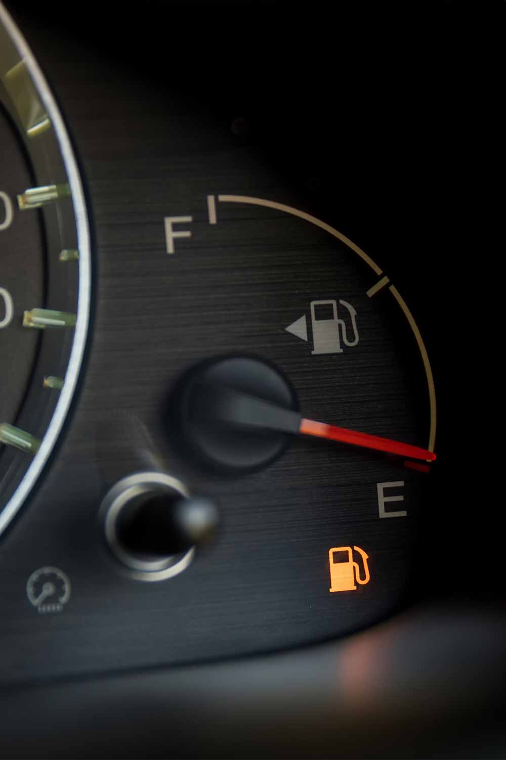 Default-How-Far-Can-You-Really-Drive-On-The-Fuel-Light-Why-You-Should ... Default-How-Far-Can-You-Really-Drive-On-The-Fuel-Light-Why-You-Should ...
