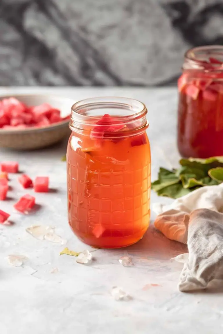 9 Delicious Rhubarb Canning Recipes - Mental Scoop