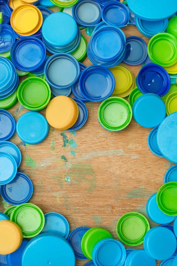 12 Amazing Uses For Those Used Bottle Caps! - Mental Scoop