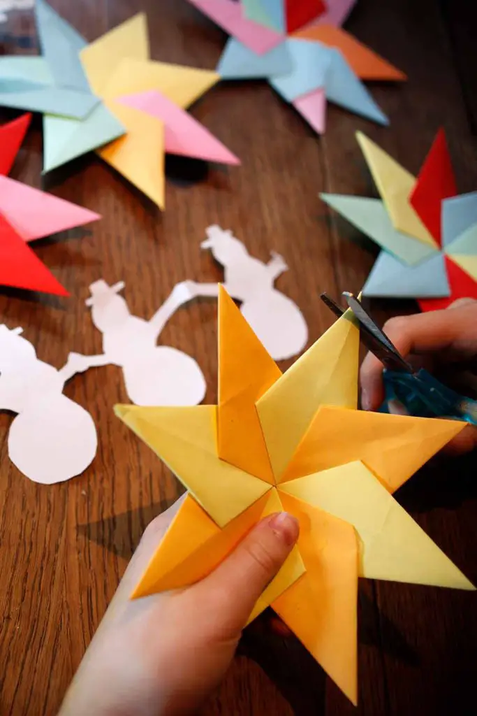 Unlock The Secret To Crafting A Stunning Origami German Star In Minutes ...